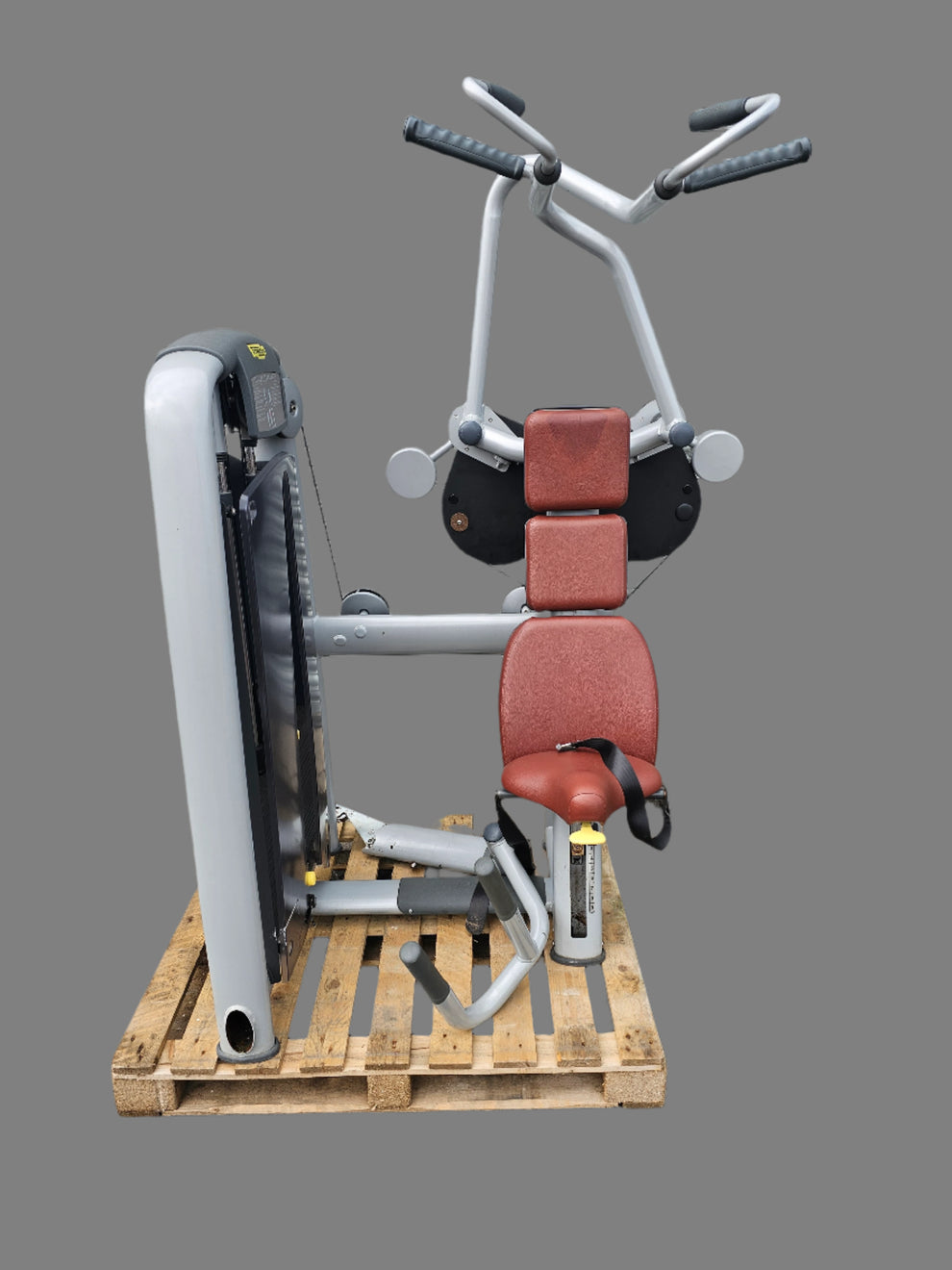 Technogym Selection Vertical Traction – Complete Gyms